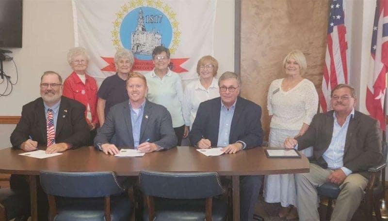 Commissioners and Greenville Mayor Sign Constitution Week Proclamation ...