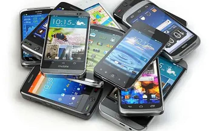 Uncovering the Risks: Exploring the Vulnerabilities of Outdated Mobile ...